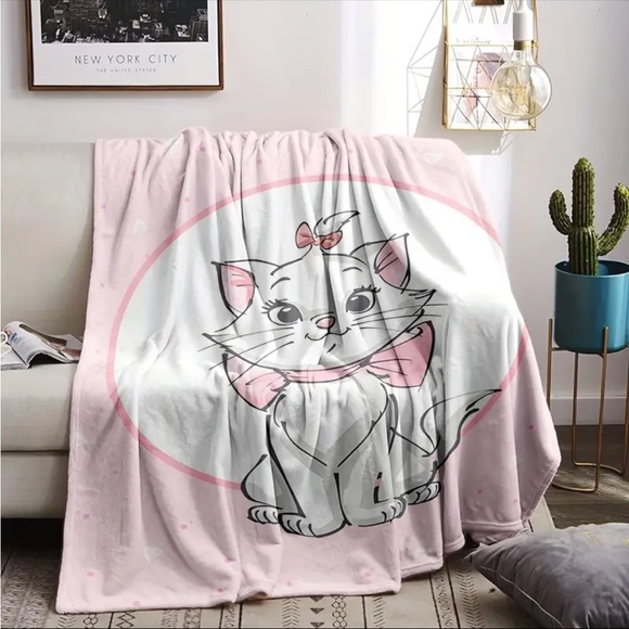 Disney | Bedding | Disneys The Aristocats Marie Blanket Disneys The ...
